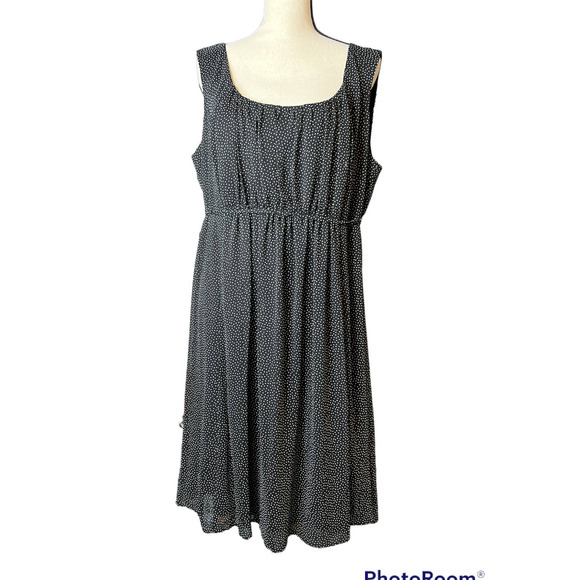 Soho Apparel | Dresses | Soho Apparel Sleeveless Midi Dress In Black ...